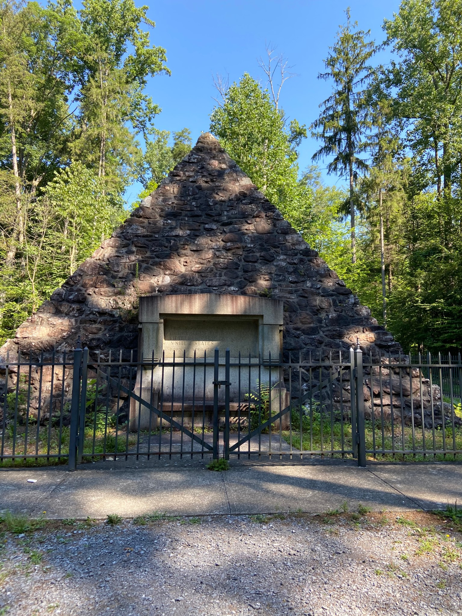 Season 1, Episode 15-James Buchanan and Cove Gap – Visiting the Presidents